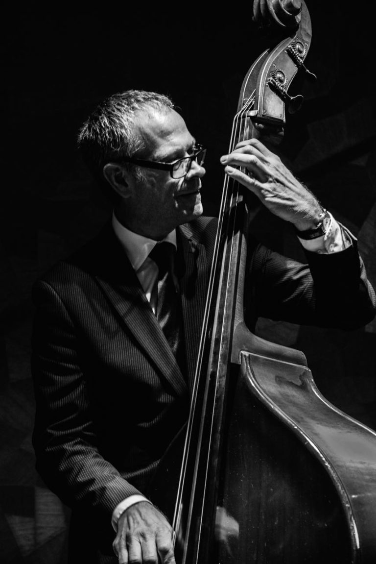 Paul Mulder - Bassist - www.paulmulder.nl